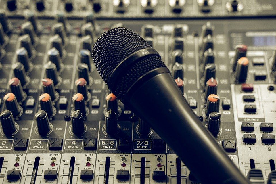 Soundproofing vs. Sound Blocking: What's the Difference?